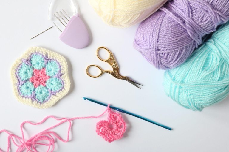 How to Crochet the African Flower: FREE Crochet Pattern - Bella Coco ...