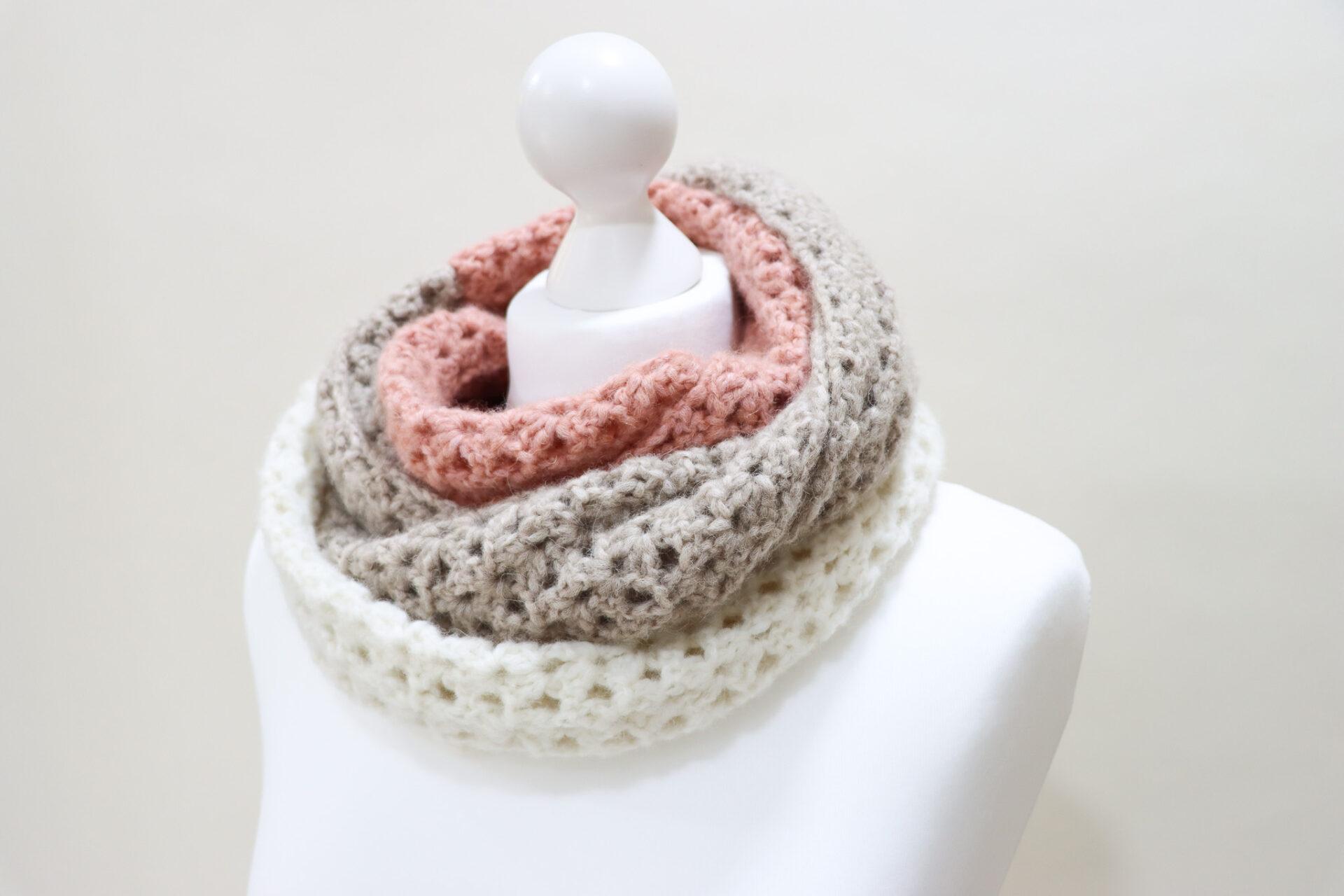 How to Crochet an Infinity Scarf: FREE Pattern - Bella Coco Crochet