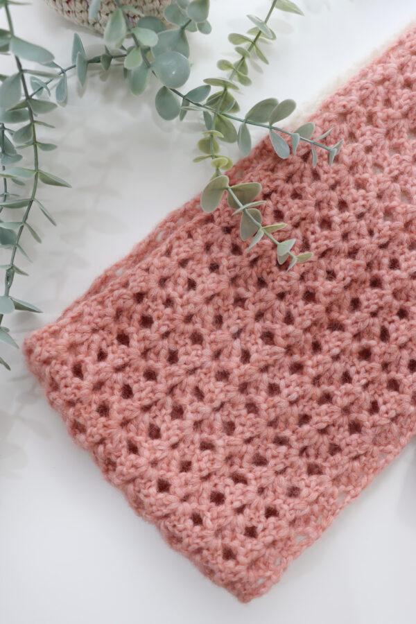 How to Crochet an Infinity Scarf: FREE Pattern - Bella Coco Crochet