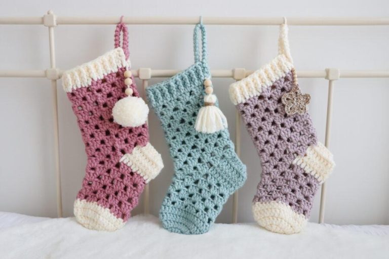 How to Crochet a Granny Stitch Stocking: FREE Pattern - Bella Coco Crochet
