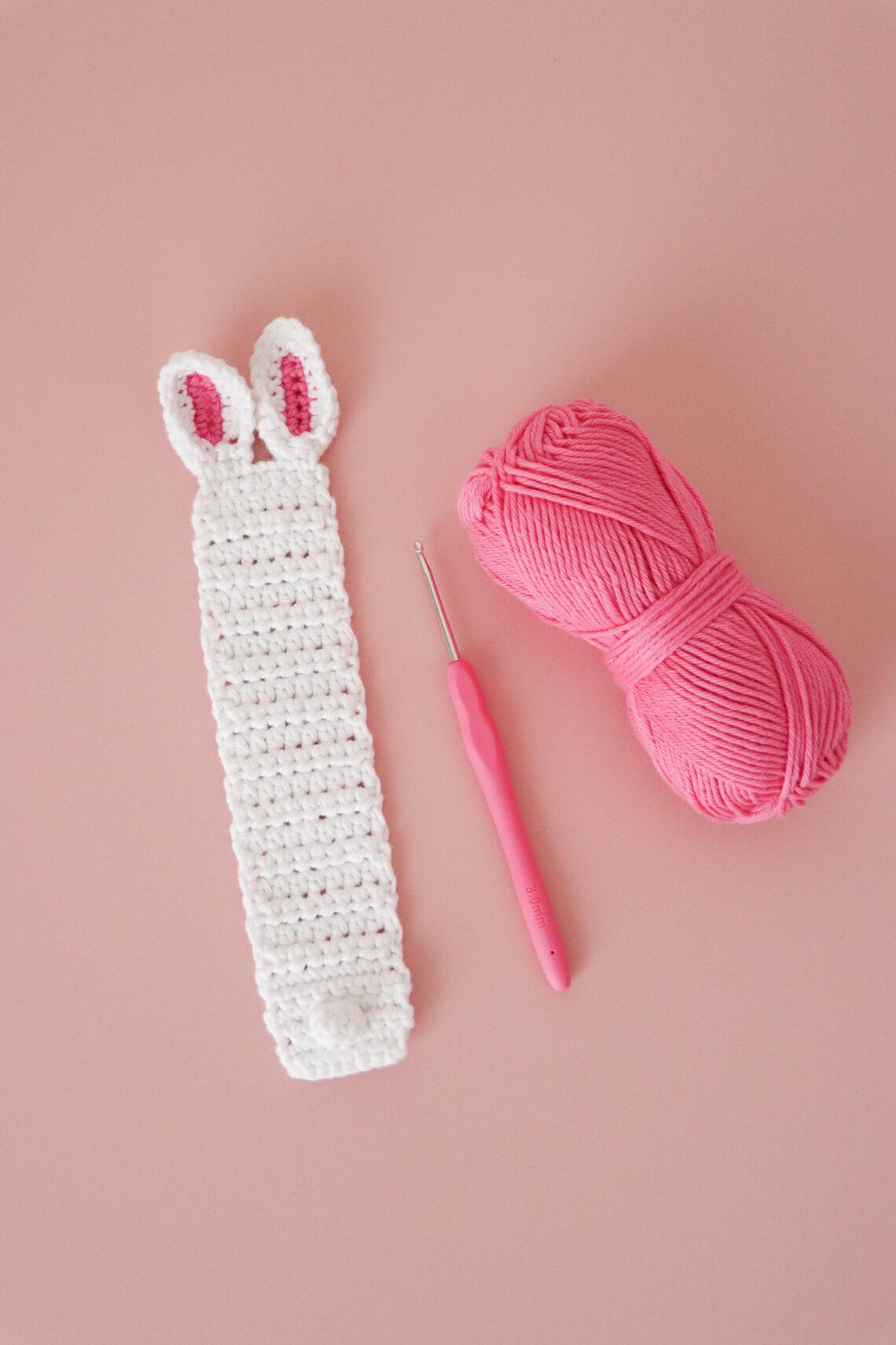 How to make a Bunny Bookmark: Free Crochet Pattern - Bella Coco Crochet